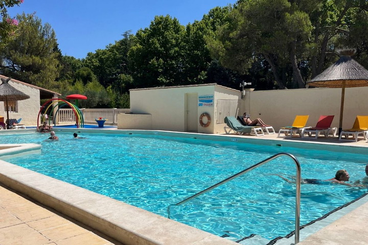 Camping Pegomas - Arles