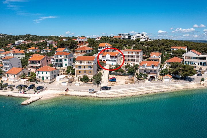 Apartments By The Sea Jezera, Murter - 23192 - Tisno