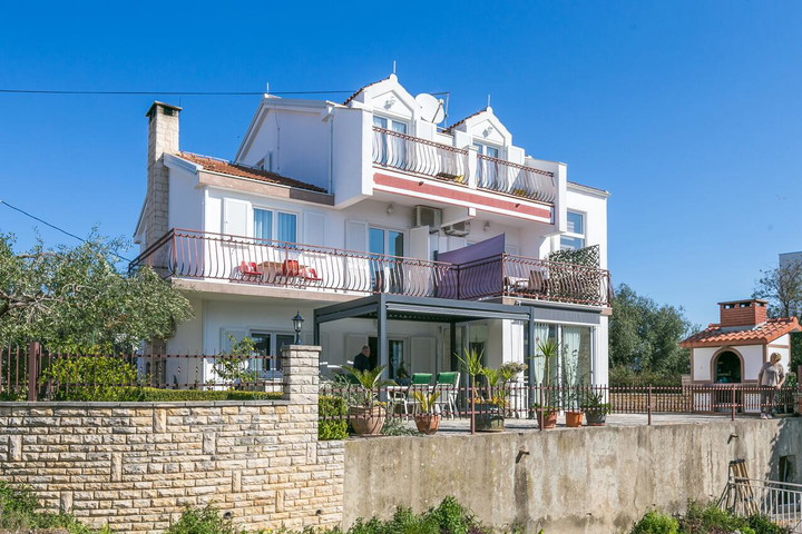 Apartments By The Sea Trogir - 25303 - Trogir