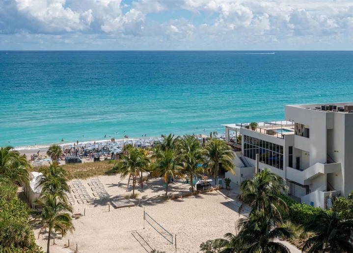Two Bedroom Resort Suite With Pool And Gym - The Bahamas