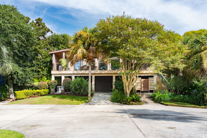 Spacious Home With Private Outdoor Area And Quick Beach Access - Modern Oasis - Folly Beach, SC