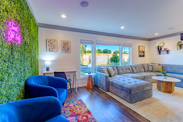 Brew City | Game Room | Fenced Yard | 2 King Beds - Milwaukee