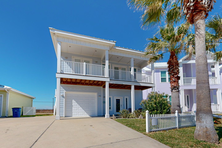 Fd124 Pet Friendly, Shared Pool - Corpus Christi, TX