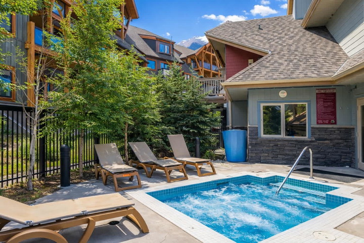 Alpine Vista - Family Fun Pool & Hot Tub - Canada