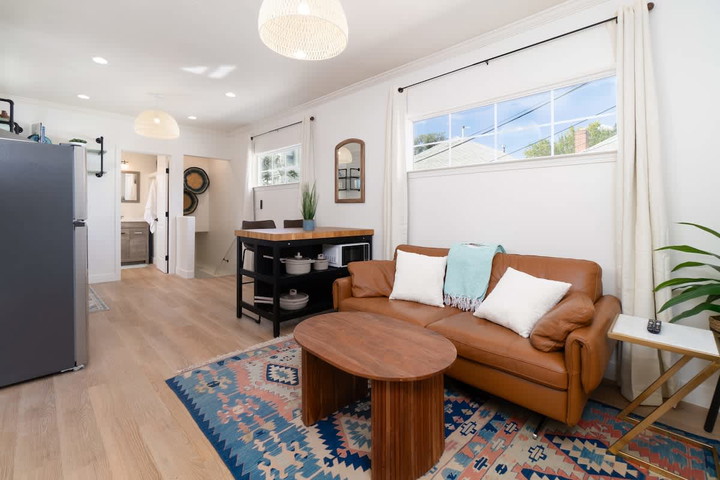 Modern 1-br Apartment Close To Downtown Vibes - Reno