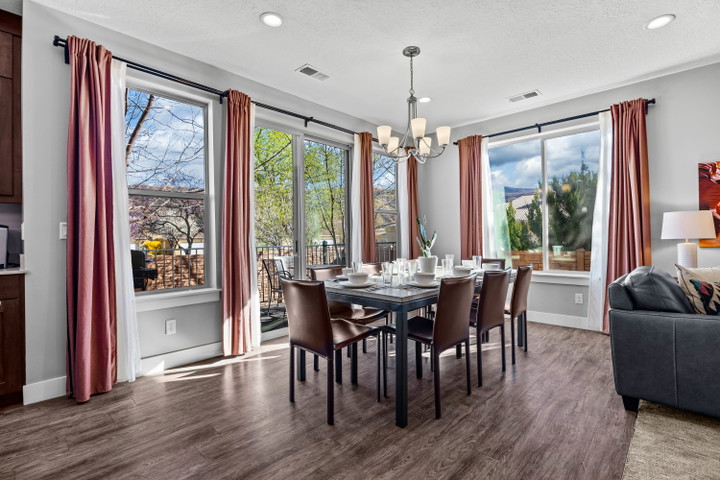 Community Pool, Spa And Prime Location - Luxurious Retreat - Moab, UT