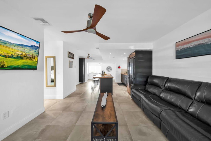 Biscayne Shore-stylish 3br Tropical Family Retreat - Broward County, FL