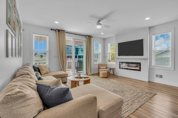 Epic Seaside Retreat | Hot Tub, Game Room & Rooftop Deck - Seaside Heights, NJ