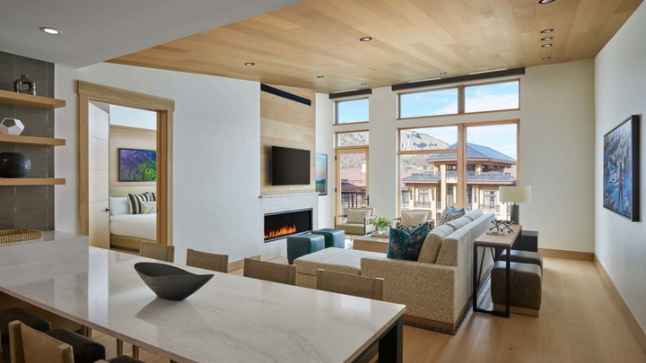 Spacious 3br Luxury Ski-in/ski-out Snowmass Village Residence W/ Heated Pool - Snowmass Village, CO