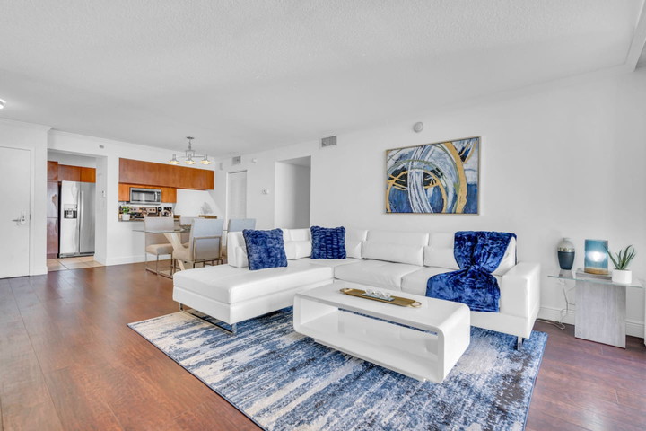 Ocean View Unit In Brickell - Bahamas