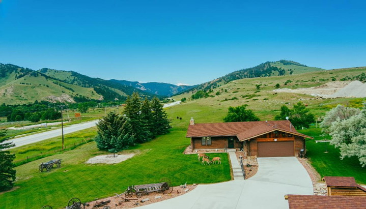 Hideaway Cabin — Mountain Views, Fire Pit, Buffalo Wy - Wyoming