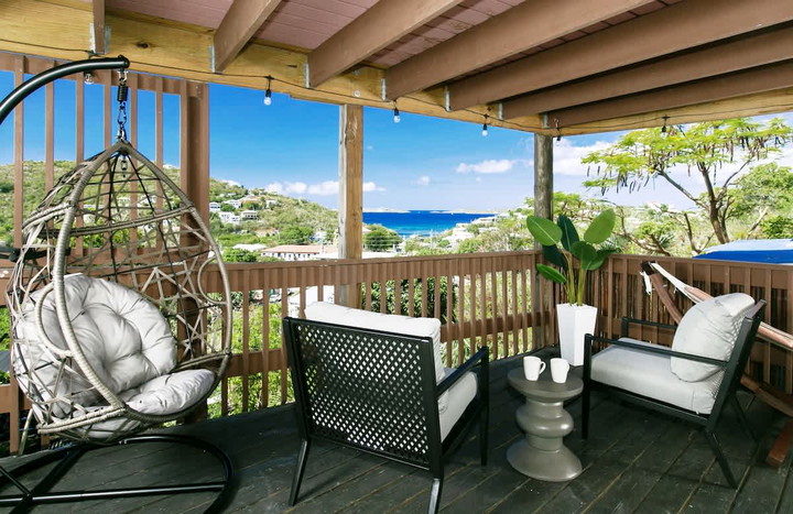 Oceanview Apt: Walk To Beach & Pet-friendly Retreat - Cruz Bay