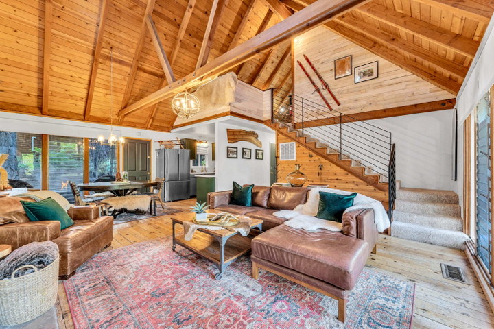 The Rigi Chalet | Hoa Beach Access/close To Town! - Tahoe City, CA