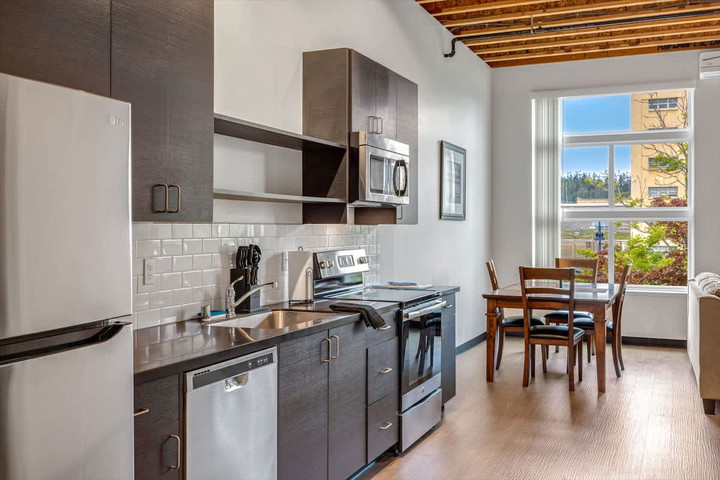 Bremerton Bay Condo | Walk To Ferry | Unit 203 - Bremerton, WA