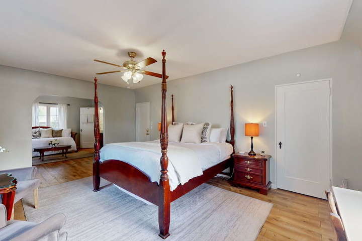 Classic Beach Suite 1 Block To Ocean - Fireplace, Lovely Patio, Near Downtown - Santa Barbara, CA