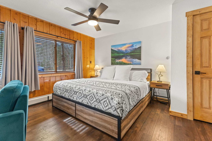 Cabin 21- Accessible Unit & King Bed - Estes Park, CO