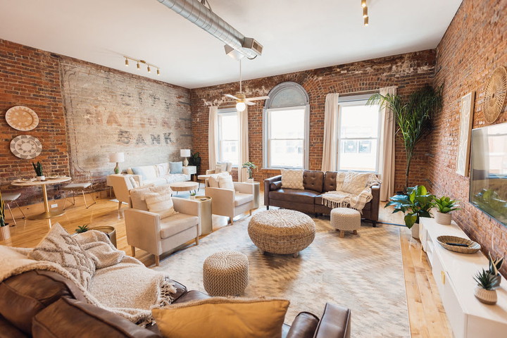 Sanctuary Co Loft In Downtown Johnson City - Johnson City, TN