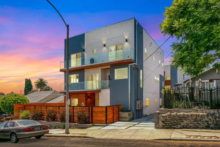 Upscale La Getaway Sleeps 8 With Free Parking - Los Angeles