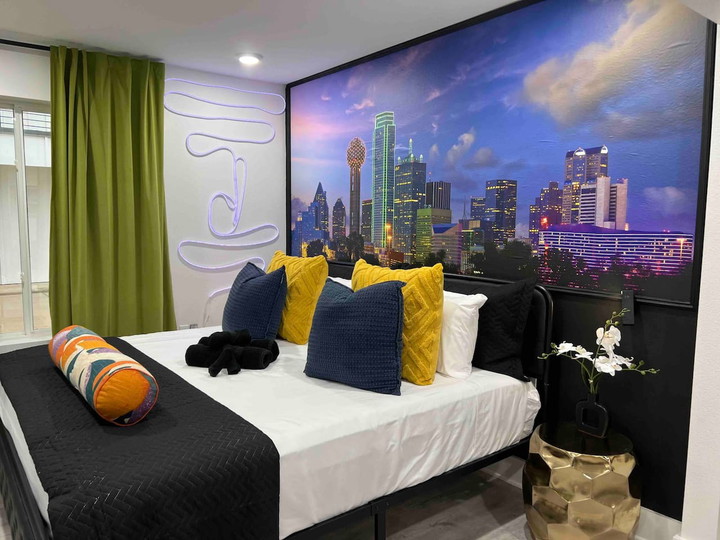 Near Downtown Dallas | Sleeps 4 | Free Parking - United States