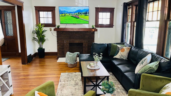Single Family House Boulevard Class - Cleveland, OH