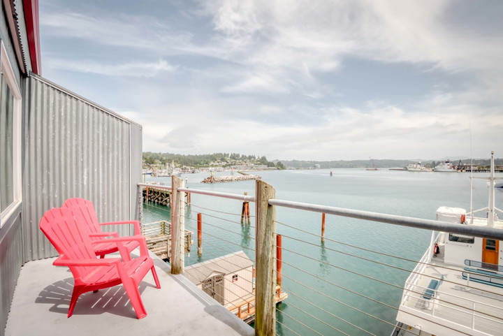 Surfer Dude - Anchor Pier Lodge - Newport, OR