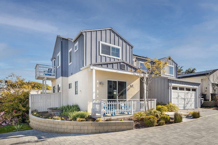 Large 4 Bedroom, Indoor And Outdoor Fireplace, Near Beach - Encinitas, CA