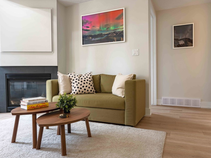 13th Ave Condo + City Views + Balcony + Walkable - Canada