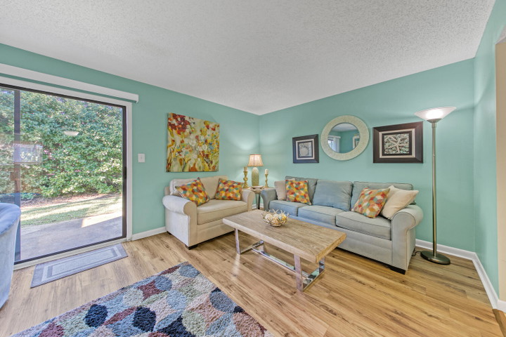 Destin Getaway | Private Beach | Pools | Pets Ok - Destin, FL