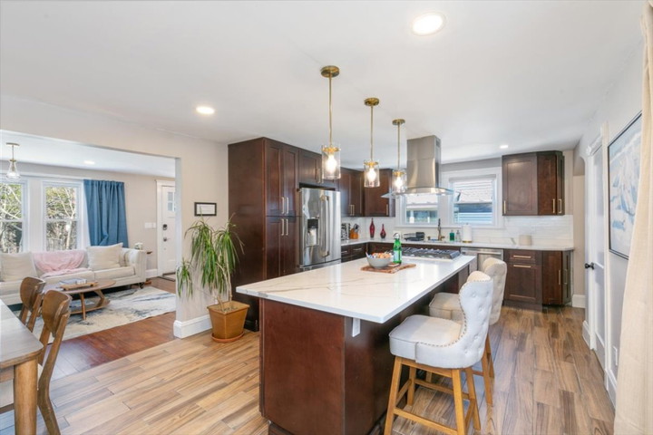 Spacious 5br Executive Home - 10 Min Drive To Boston & The Beach - Boston, MA
