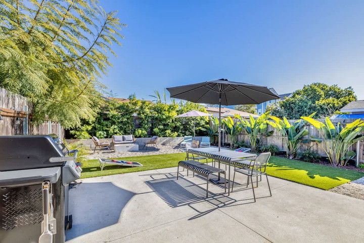 Carlsbad Bungalow, Large Backyard, Walk To Beach - Carlsbad, CA