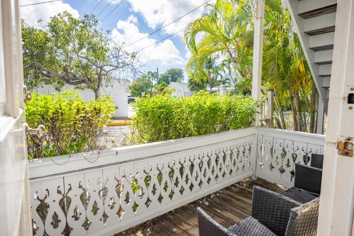 Sea Breeze - One Block From Duval Street - Key West, FL