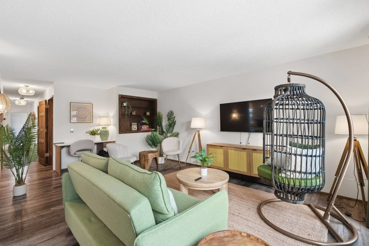 Ravine – Central 5br Home Near Whyte Ave - Canada