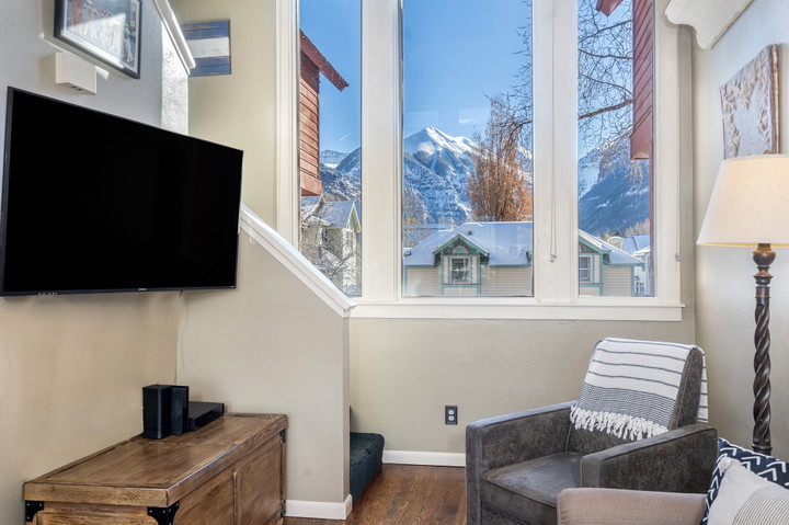 Cozy Creekside Retreat | Walk To Ski, Gondola & Downtown Telluride - Telluride, CO