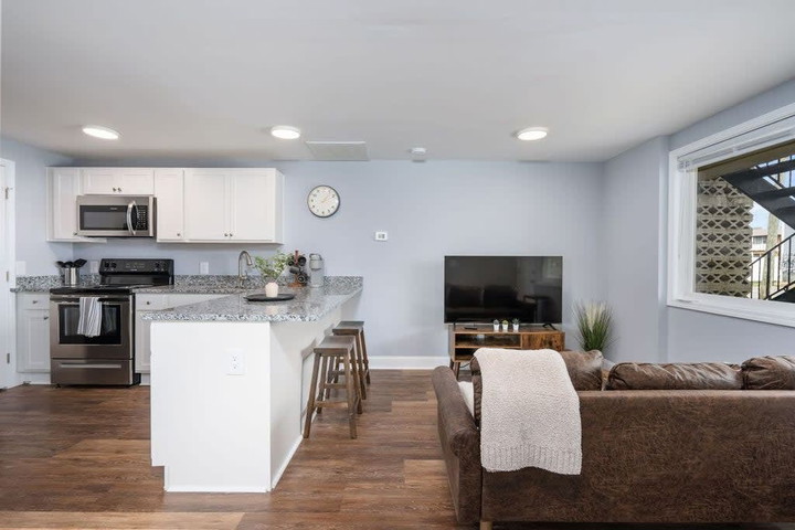 Newly Renovated 2 Bedroom - Columbus, OH