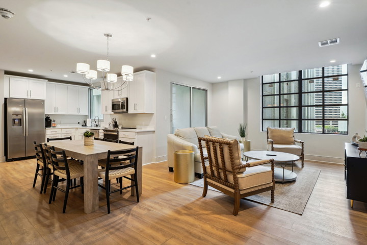 The Eleanor 5bd/4b W Two Balconies, 8th Floor - New Orleans, LA