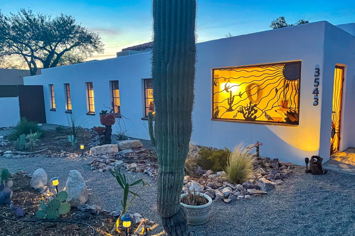Dog-friendly Desert Oasis With Private Hot Tub In Tucson's Mid-town - Tucson, AZ