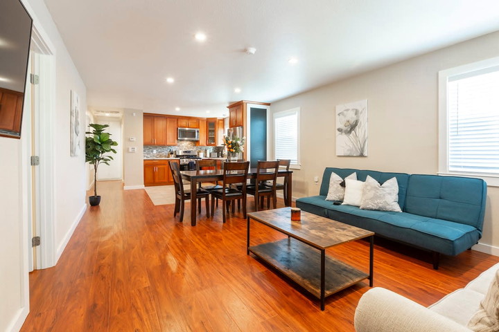 @ Marbella Lane-spacious 5br Ideal For Biz & Families In Sj - San Jose, CA
