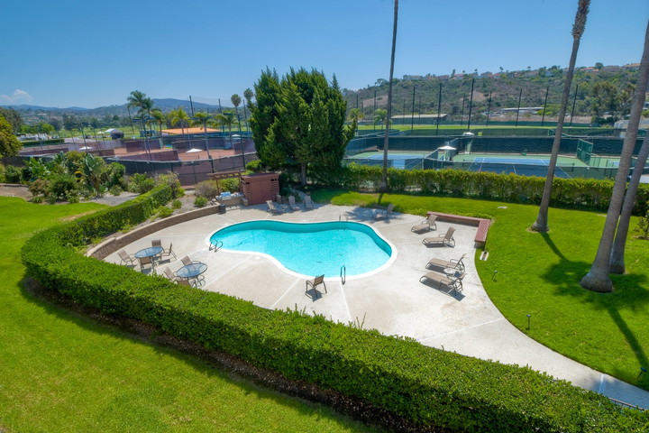 Private Balcony And Community Pool Access - Stunning Oasis - Carlsbad, CA