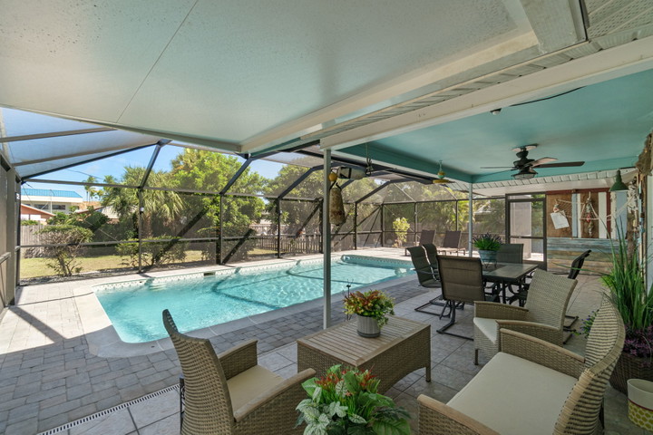 Heated Pool And Tropical Oasis - Charming Coastal Retreat - Bonita Springs, FL