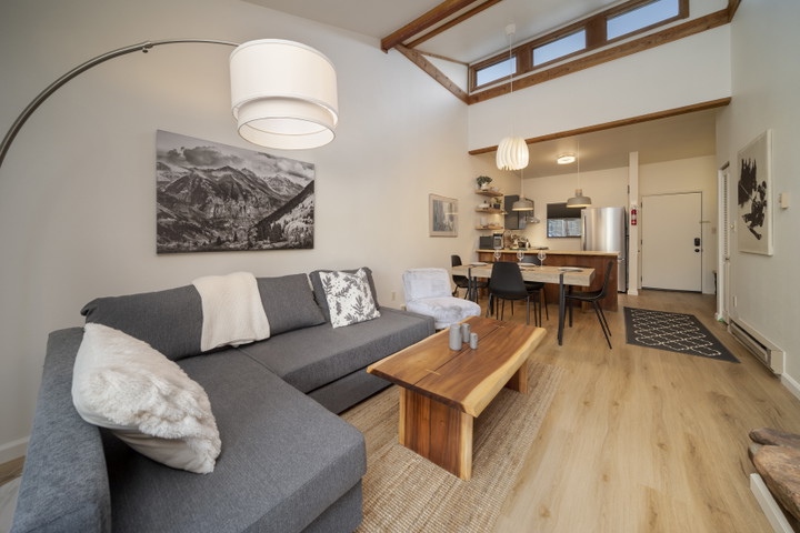 Heated Indoor Pool And Cozy Fireplace - Charming Winter Retreat - Winter Park, CO