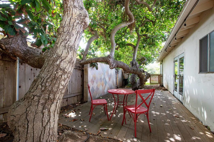 The Encinitas Surf House. Blocks From The Beach! - Encinitas, CA