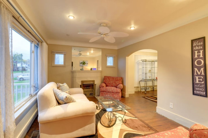 Detroit 4br Home | Sleeps 8 + Basketball Hoop - Détroit, MI