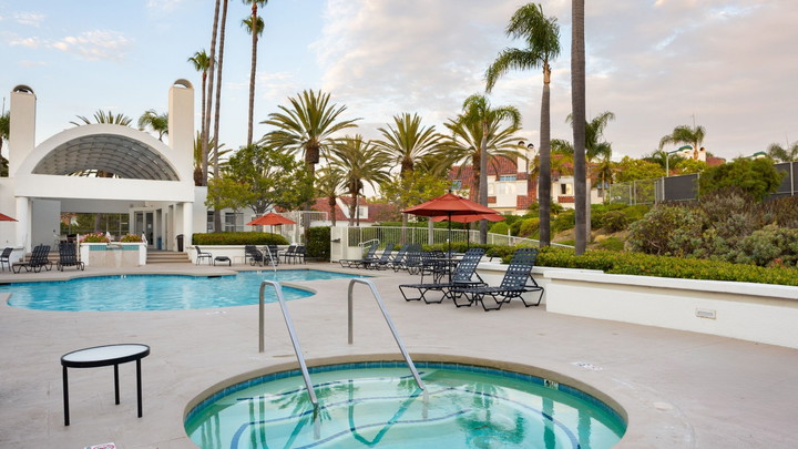 La Paloma By Avantstay | Near Dana Point Harbor • Shared Pool + Hot Tub + Private Patio - Dana Point, CA