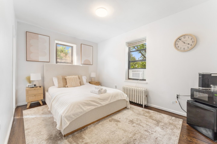 Discover Bay Ridge: Comfortable Studio Hideaway - Brooklyn, NY
