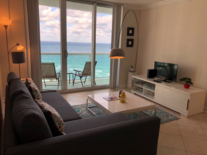 Beautiful Apart Over The Beach With Sea View Tides - The Bahamas