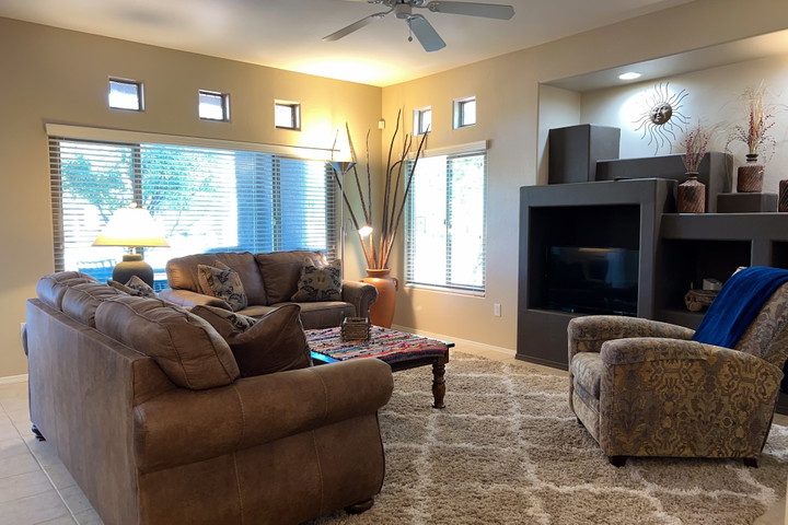 Remodeled Getaway With Pool & Hot Tub - Near Hiking & Town - Oro Valley, AZ