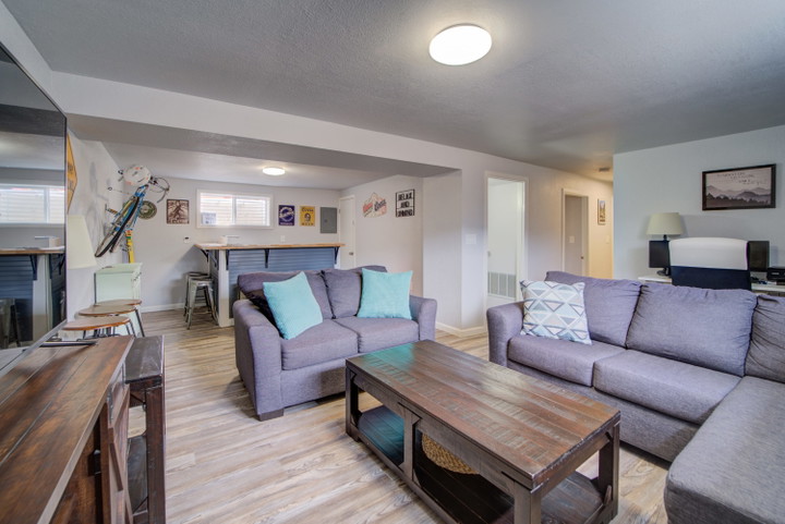 Trail Climb! Downtown Home W Bbq & Scenic Views! - Colorado Springs, CO