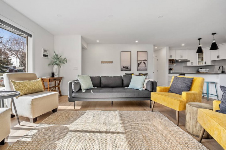The Duke | Spacious | Upscale | Close To Dt - Canada