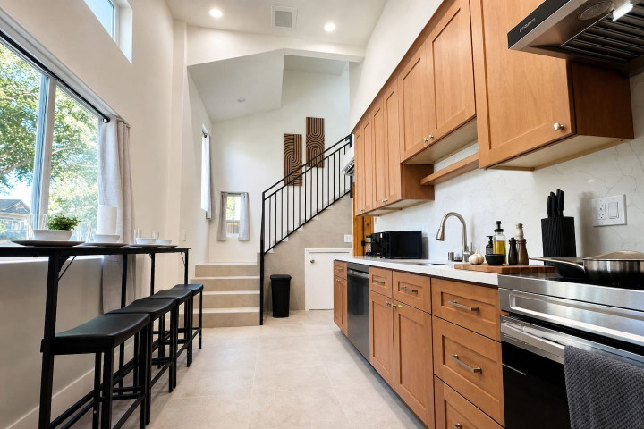 Bright & Airy, Remote-ready Near Sjsu | King+w/d - San Jose, CA