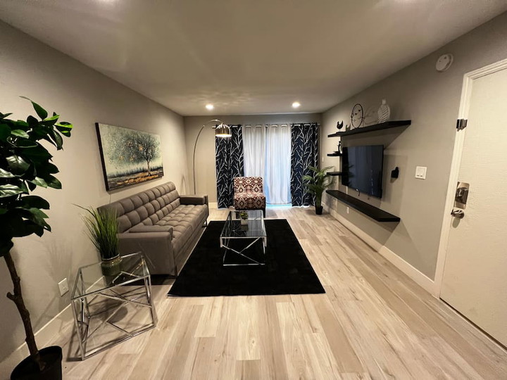 Alpine Suite 2 Bed/1 Bath - 라스베이거스, NV